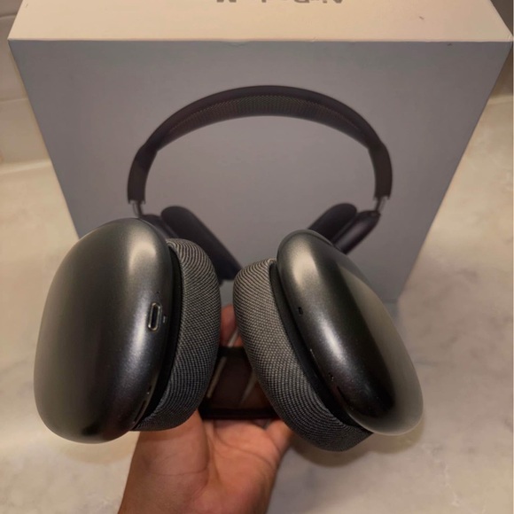 AirPod Max (USB-C) Midnight